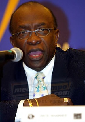 Jack Warner llega a Perú para presenciar sorteo del Mundial Sub-17