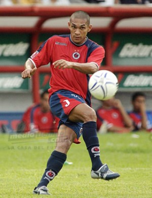 El tico Oscar Rojas molesto pero respetuoso al ser excluído por Guimaraes