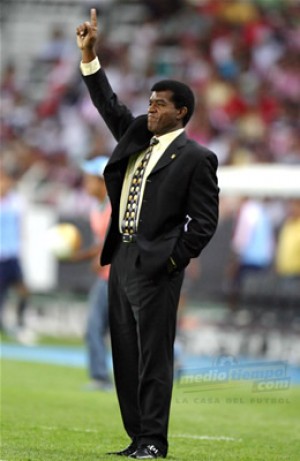 Julio César Uribe es elegido técnico de la Selección Peruana