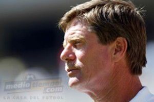 Explica Westerhof por que jugó el 'Bofo' en la contención