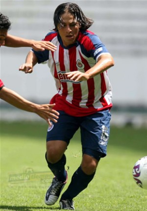 El 'Tepa' Solís sería titular con Chivas