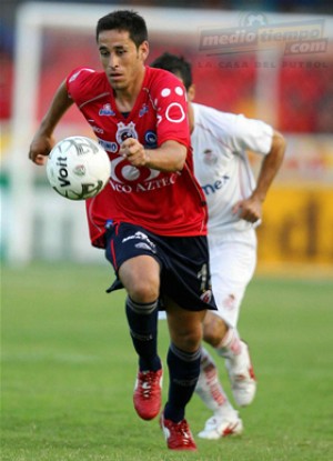 Óscar Razo aseguró que intentó despejar el balón que Santos anotó a ...