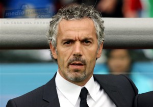 A Roberto Donadoni no le preocupa enfrentar a España