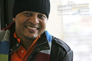 Wason Brazobán quiere ser el Ricky Martin dominicano