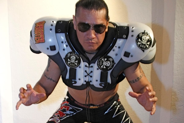 Cumple Heavy Metal 25 años como luchador