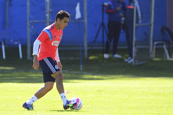 No estoy contento con mi trabajo: Omar Bravo