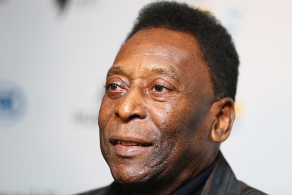 Pelé pidió no se compare a su hijo y nieto con él