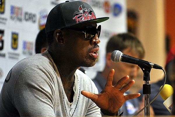 Rodman inicia rehabilitación por alcoholismo