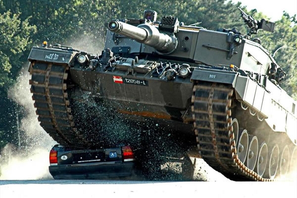 Ponen a prueba el frenado de un tanque