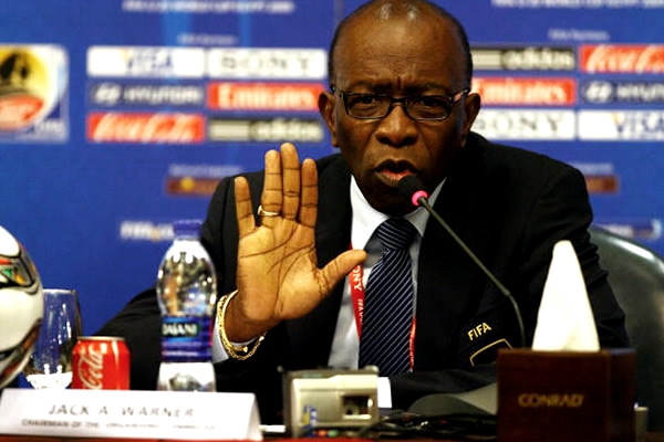 Jack Warner, suspendido de por vida