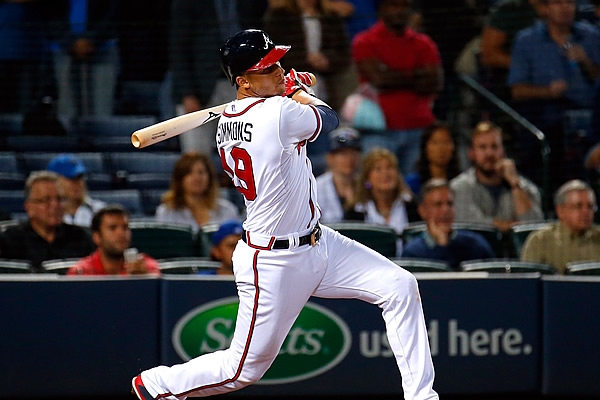 Angels canjeó por el shortstop Simmons