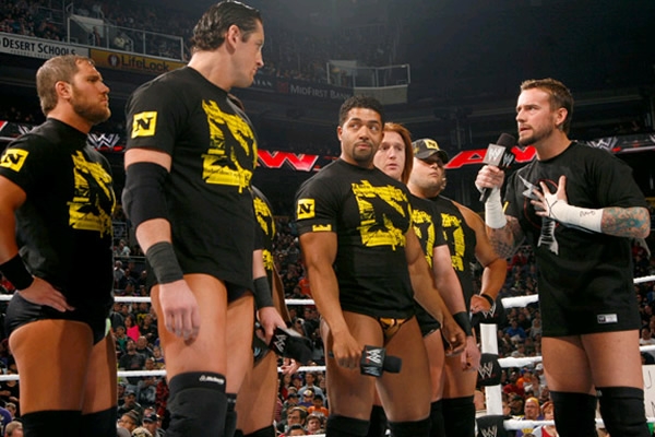 Ahora sí… CM Punk líder de Nexus
