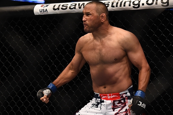 Dan Henderson masacró a Tim Boetsch