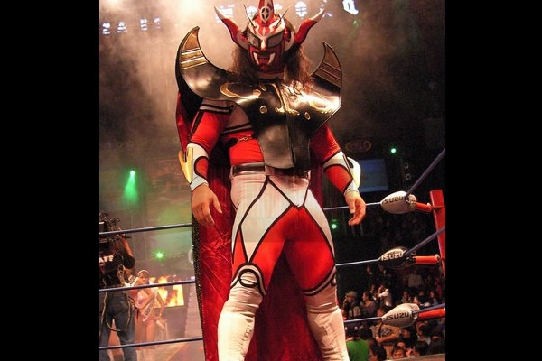 Se enfrentan Sombra y Liger por Campeonato Universal del CMLL