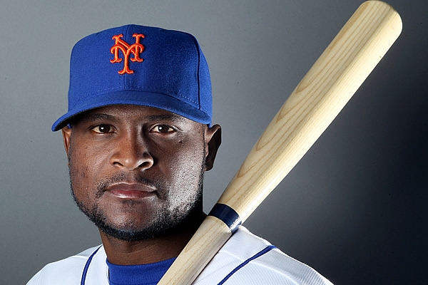 Los Filis contrataron a Luis Castillo