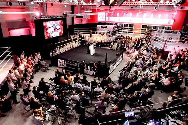 Inaugura WWE nuevo Performace Center