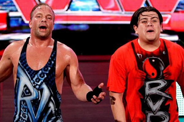 Rob Van Dam es el retador oficial de Alberto del Río