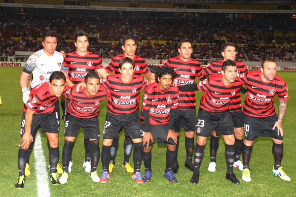 Atlas y San Luis, salvados del descenso