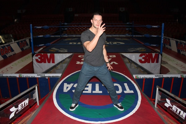 Prince Devitt debutaría la próxima semana
