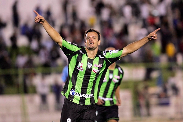 Eder Pacheco logró su primer título de goleo