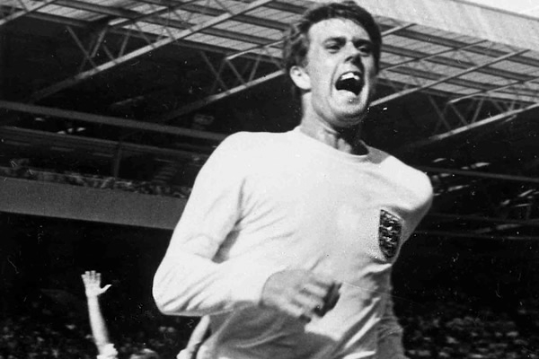 El gol fantasma de Geoff Hurst; conoce está leyenda