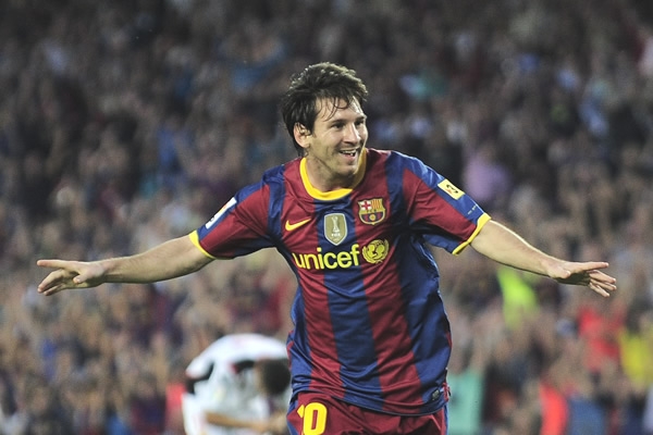 Recibió Lionel Messi el 'Pichichi' en presencia de Hugo Sánchez