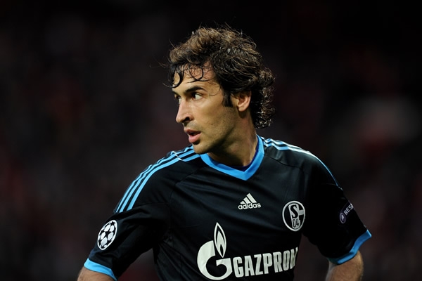 Raúl no desestima su regreso a la Selección Española
