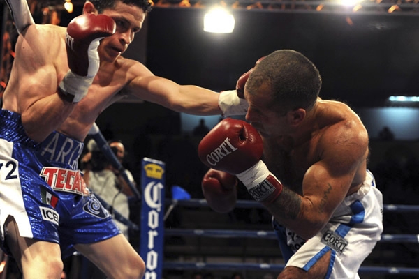 Ulises Solís vence a argentino Lazarte y es Campeón minimosca