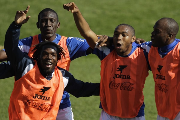 David Suazo sigue en duda con Honduras