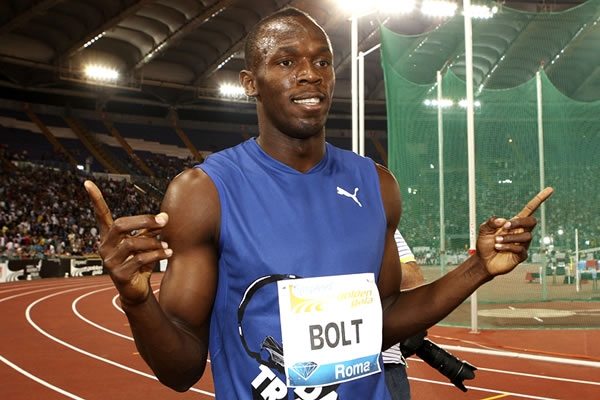 Bolt regresa con un 200 a su medida