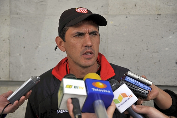 Omar Arellano, contento con sus jugadores