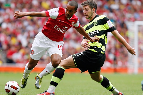 Arsenal 3-2 Celtic... Gol de Vela en duelo azteca