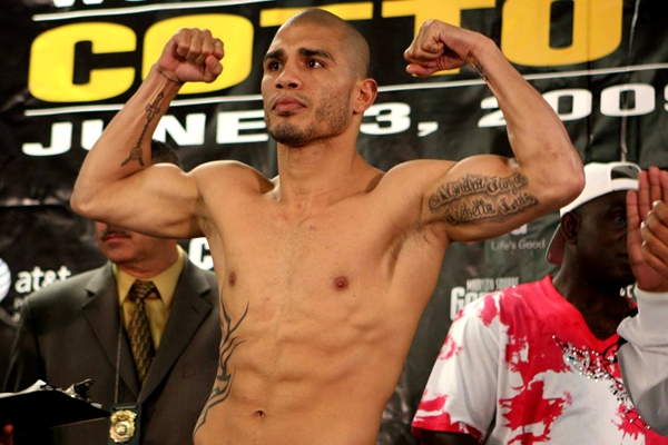 Cotto venció a Clottey por decisión dividida