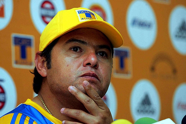 Cirilo sobre Sánchez, Sánchez sobre Corona