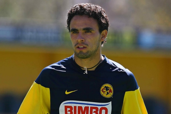 Enrique Esqueda fue operado con éxito