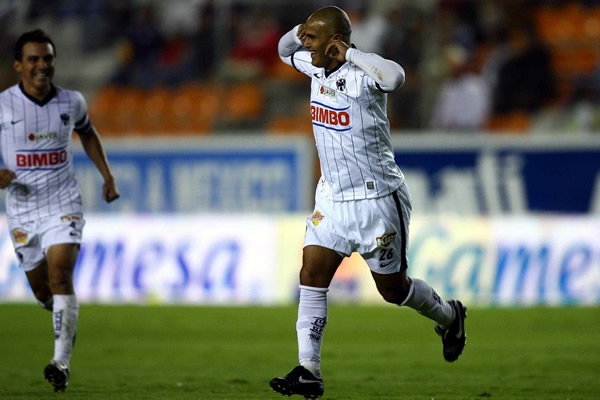 Suazo fue la figura del Monterrey y comparte el mérito
