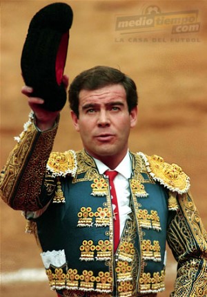 Regresa Guillermo Capetillo a Monumental Plaza México