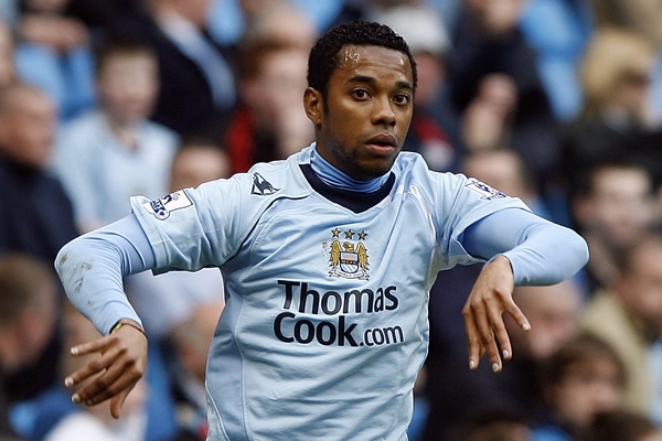 Descartó Robinho llegar al Barça en el mercado de invierno