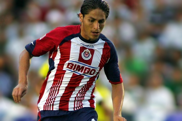 'Tepa' Solís se ausenta de entrenamiento Chiva