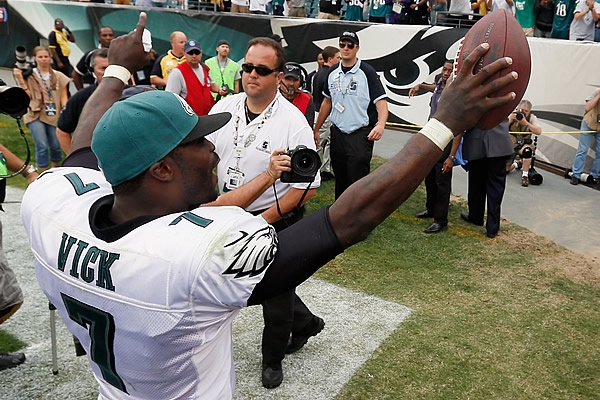 Eagles 24, Ravens 23; Vick remonta para vencer a Baltimore