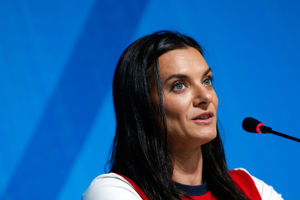 Isinbayeva anunció su retiro de las pistas