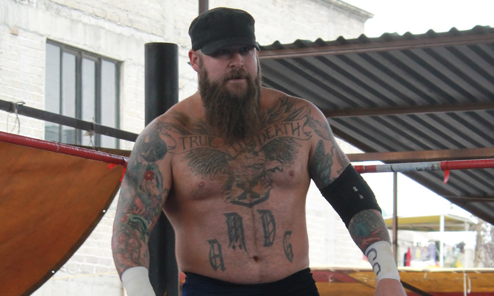 Ray Rowe llegará al CMLL y Lucha Memes