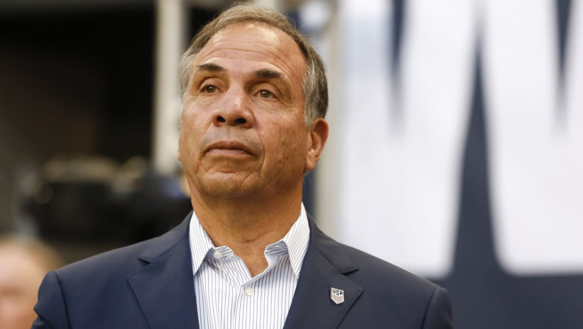 Bruce Arena descarta problemas con el himno en Hexagonal