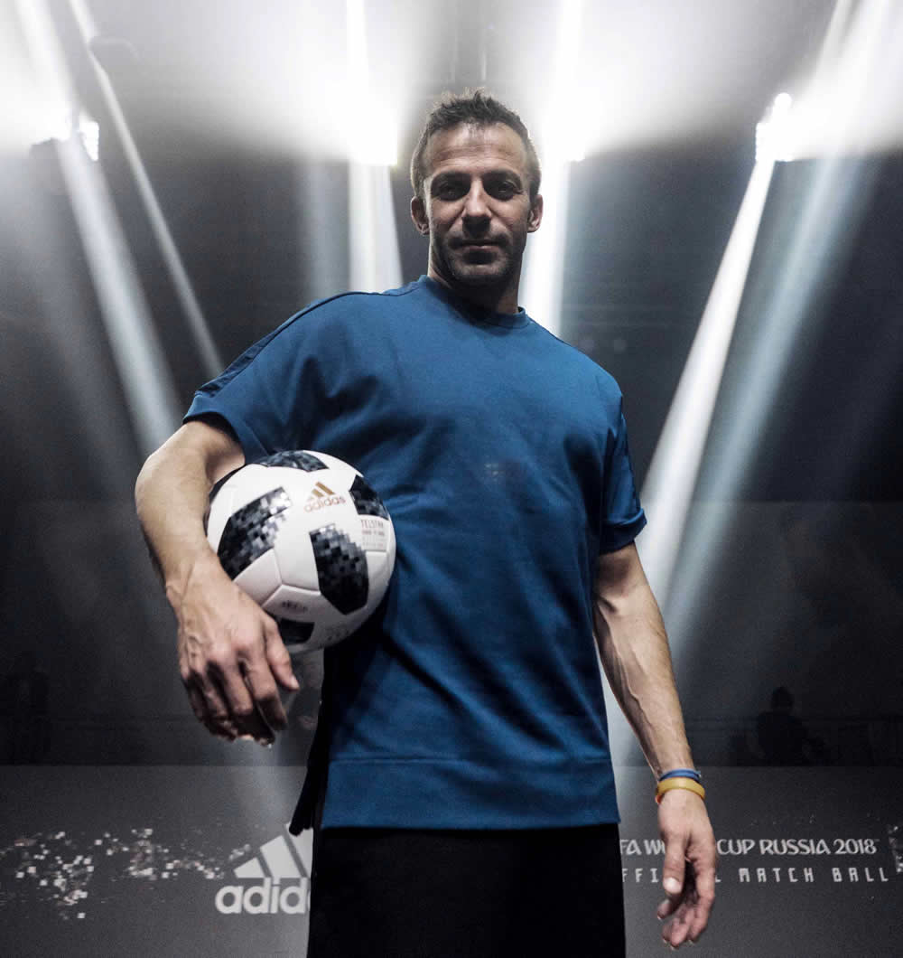 Las mejores imágenes de la presentación del Telstar 18