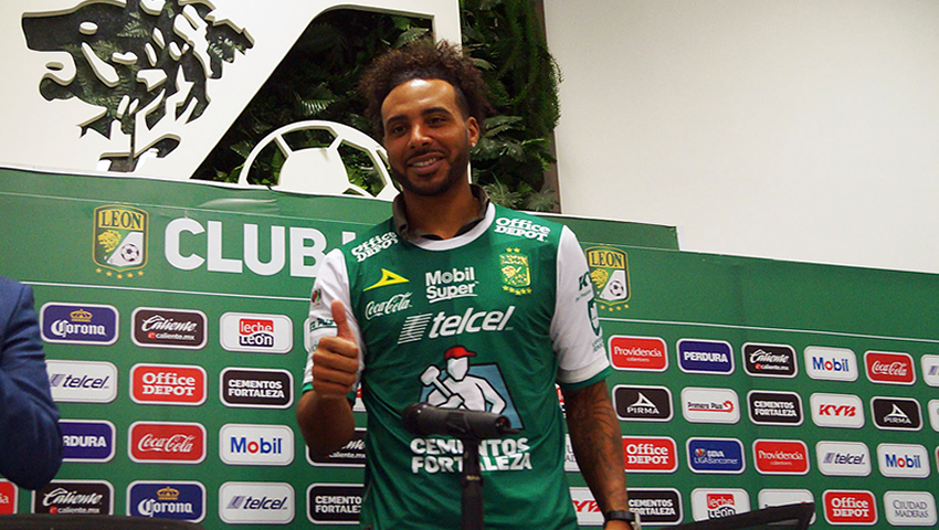 León presentó a nuevo refuerzo; dejó la puerta abierta a Donovan