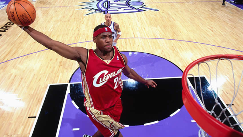 El día que inició la era post Jordan; hace 15 años debutó LeBron James