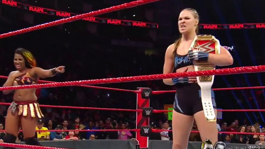 Ronda Rousey sigue demostrando su fuerza; no teme a Nia Jax