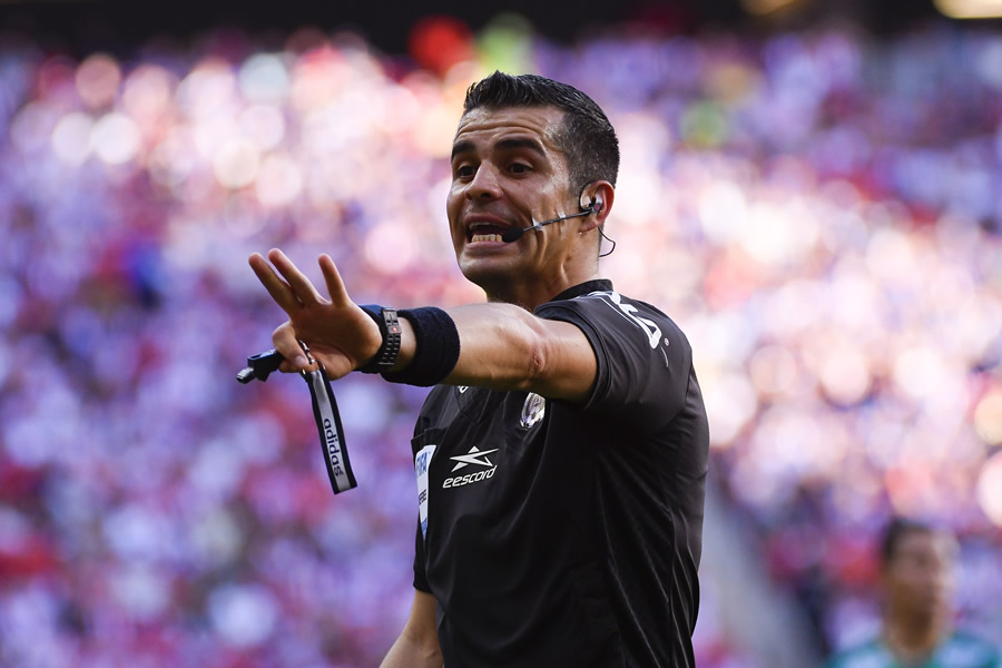 Fernando Hernández pitará el Pumas vs América de la Jornada 9 | Mediotiempo