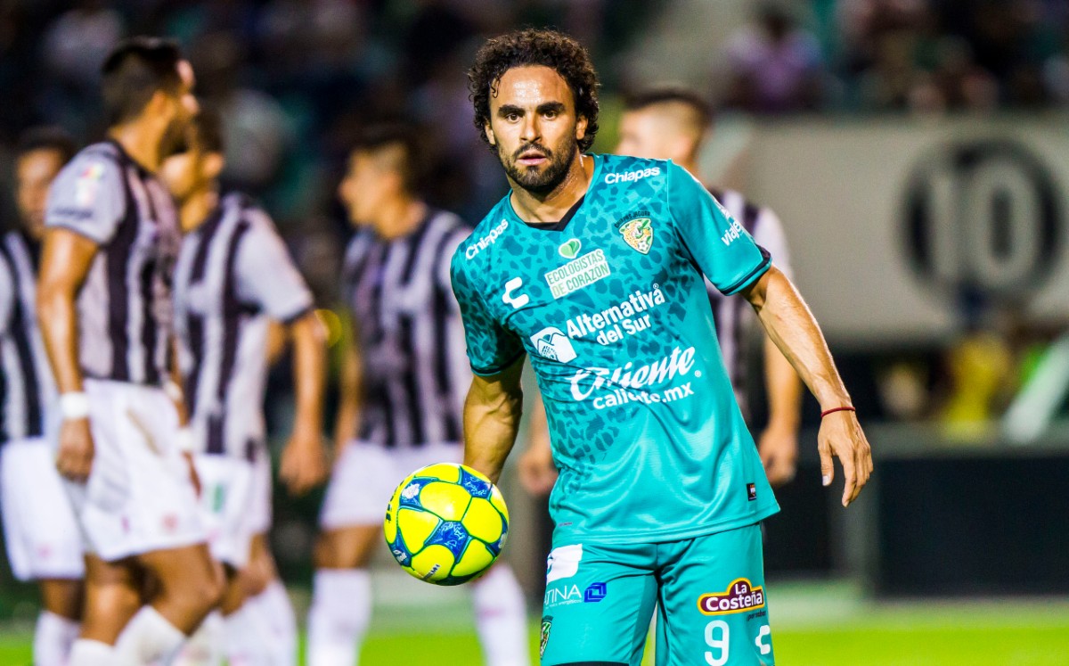 Paleta Esqueda se agarró a golpes en autobús de América