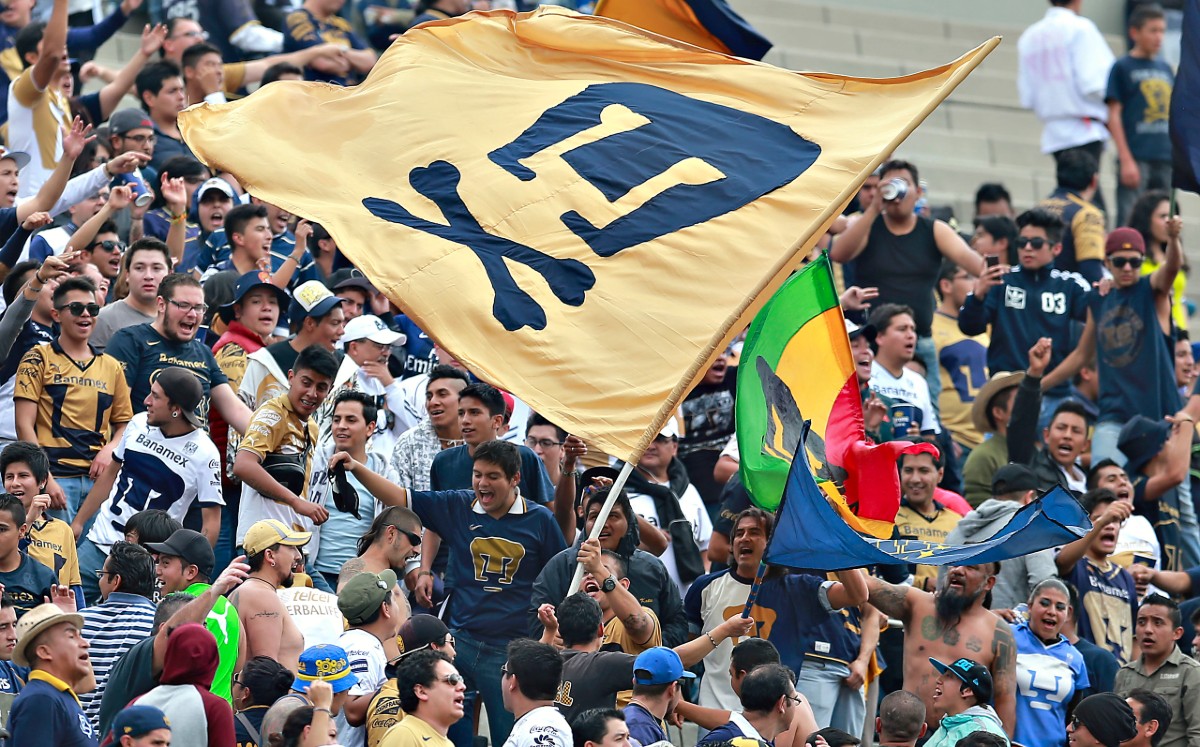 La Rebel planea recorrer Ciudad de México en coche si Pumas es campeón